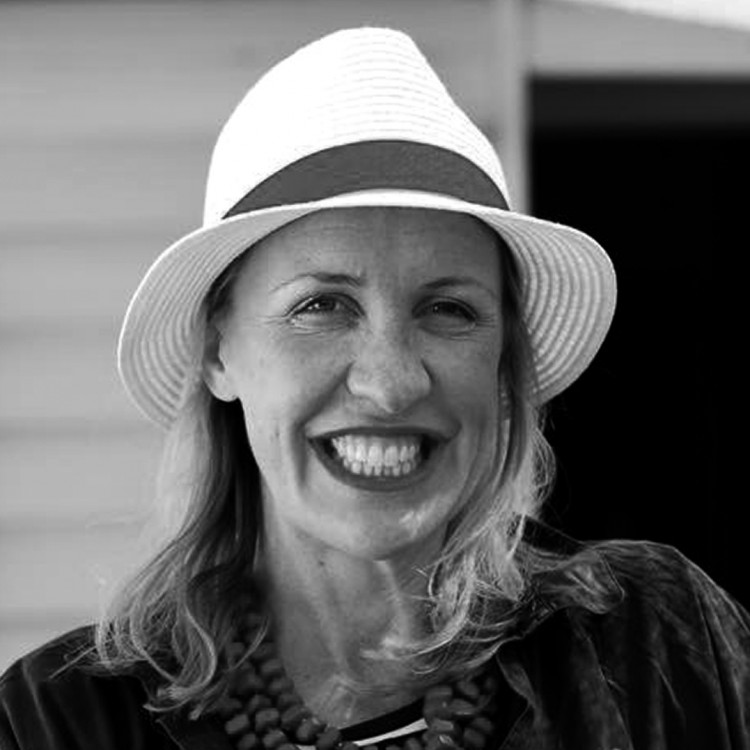 Rowena Smith's Instagram, Twitter & Facebook on IDCrawl