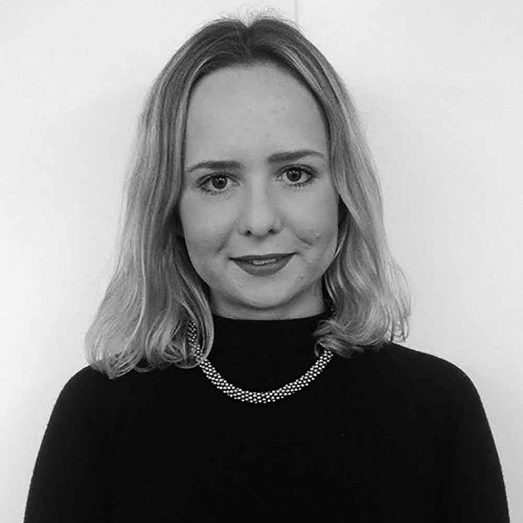 Elizabeth Bennett's Instagram, Twitter & Facebook on IDCrawl